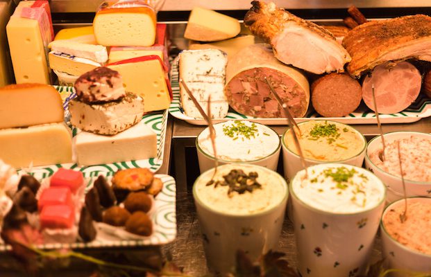 9 reasons why entering a Viennese Heuriger is like entering a whole ...