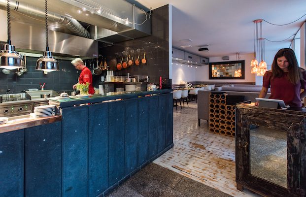 6 of Vienna's best restaurants for steak - Vienna Würstelstand