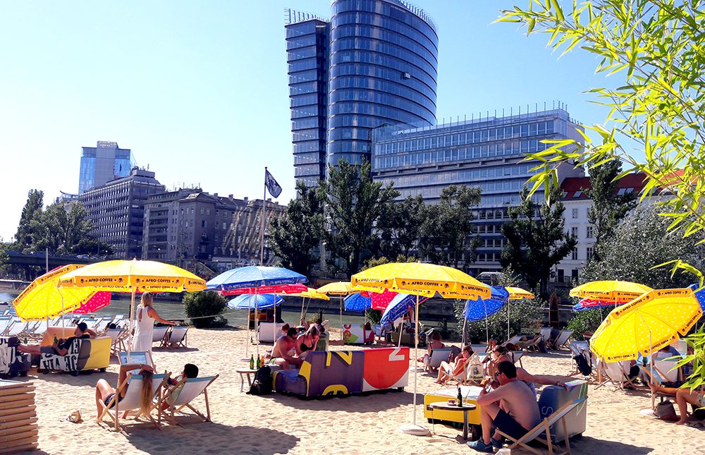 24 reasons why Vienna's an awesome summer city - Vienna Würstelstand